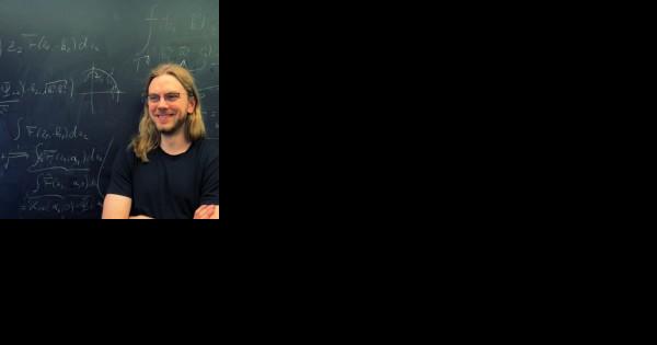 Harmonic Analysis and Several Complex Variables Seminar - Valentin Kunz | Department of Mathematics